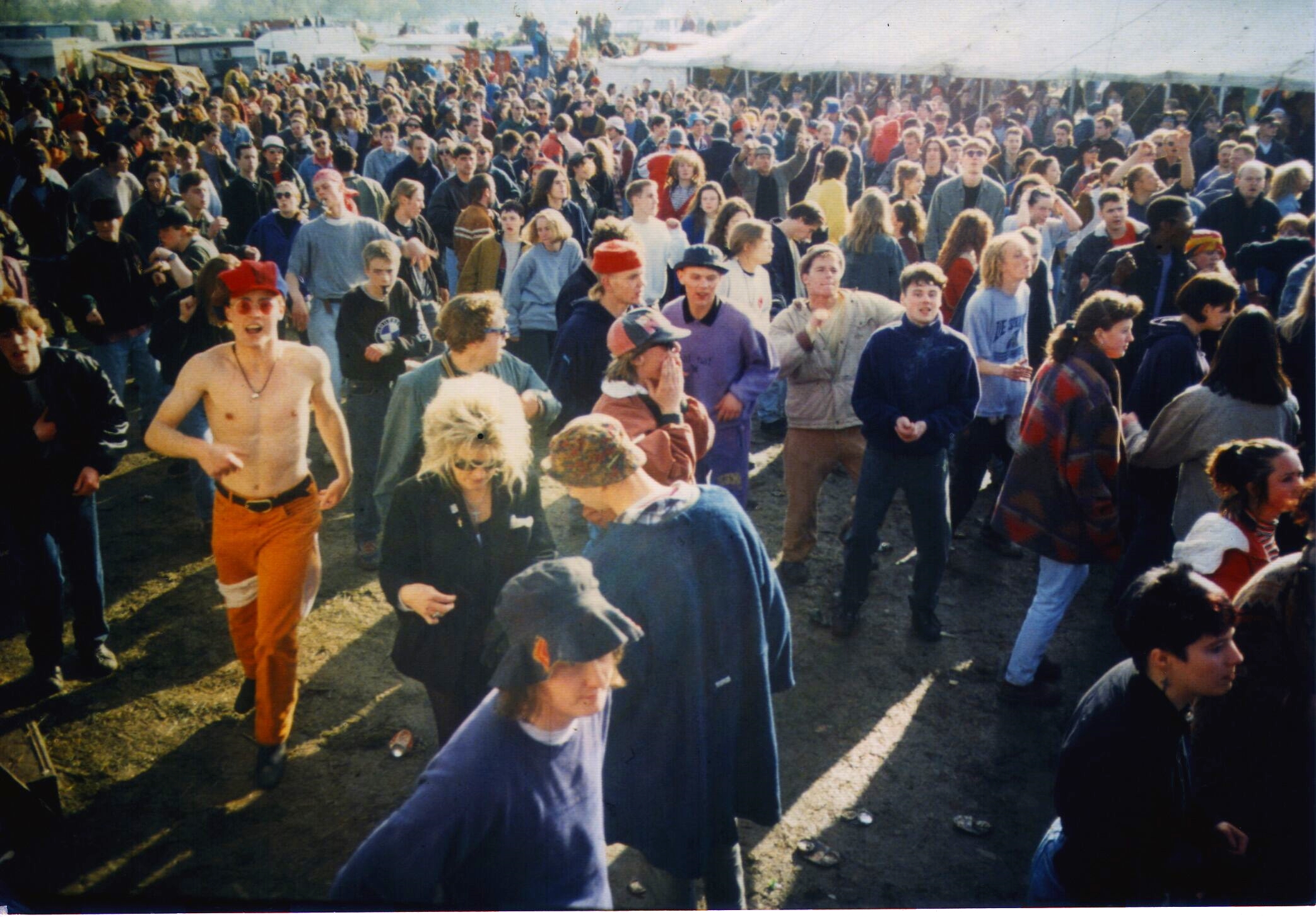 Check out these photos of the legendary ‘DiY Soundsystem’ in its acid ...